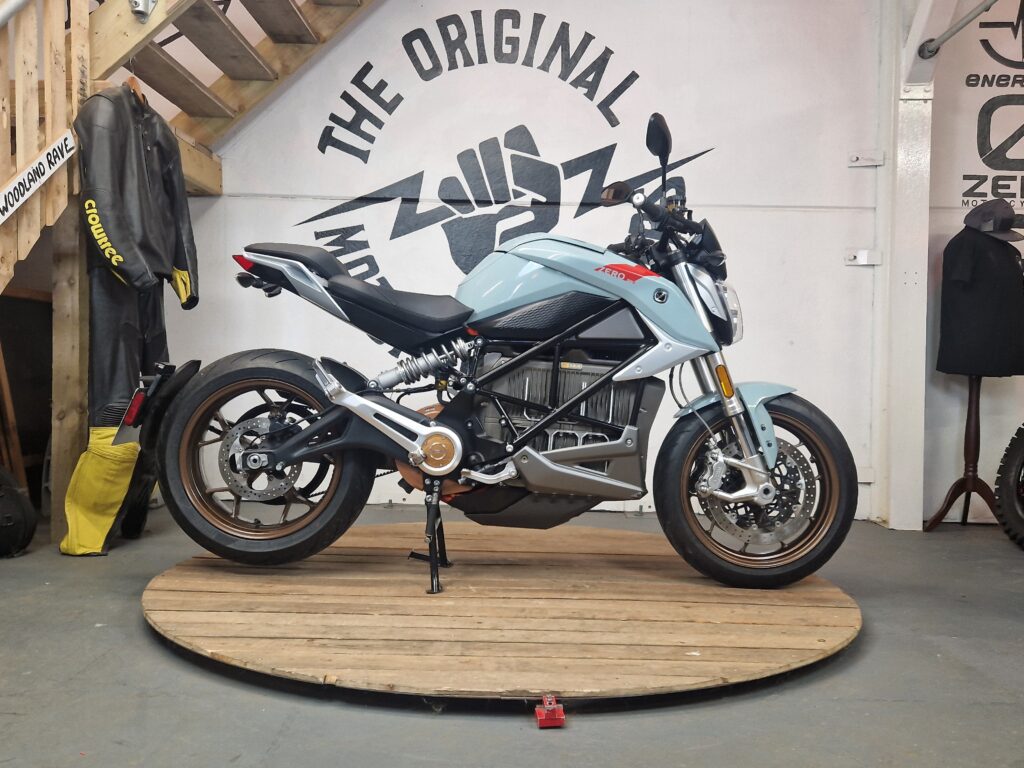 Used Electric Motorcycles & Bikes | Nationwide UK Delivery | English ...