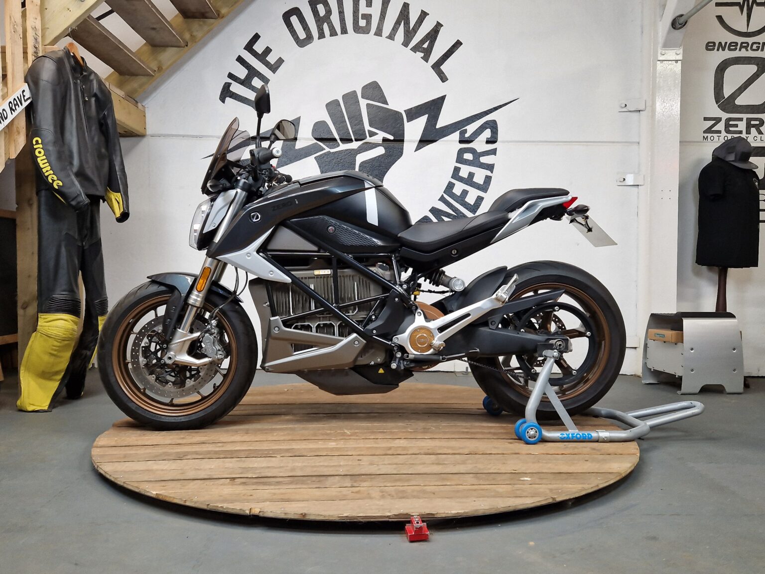 Which Electric Motorbike Has the Longest Range? | UK's Premier Dealer ...