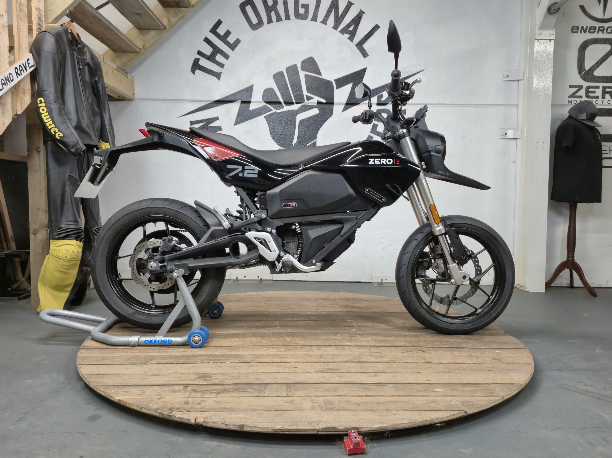 Electric Mopeds UK: CBT16 & CBT17 Urban Commuter Mopeds | English ...